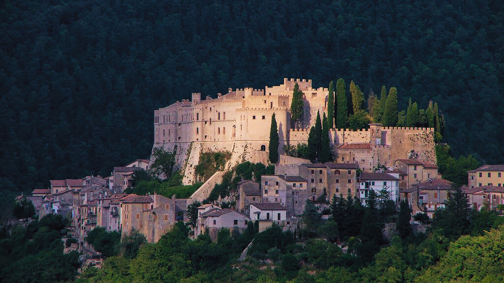 Castello di Rocca Sinibalda: una meta imperdibile per gli amanti dell ...
